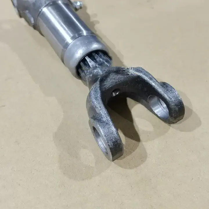 China OEM Parts 1045C Customer Customized Drive Shaft 16*38 Joint Cross ...