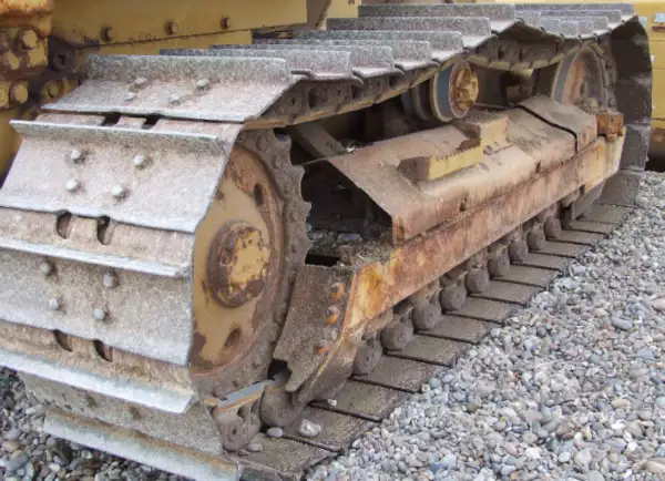 Choosing between standard and high-speed track drive planetary ...